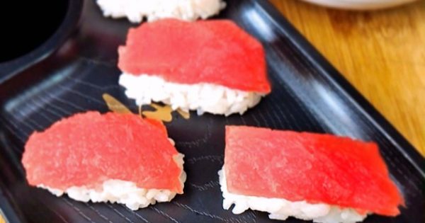 Como fazer niguiri (e uma dica de sushi vegano) - COZINHANDO PARA 2 OU 1