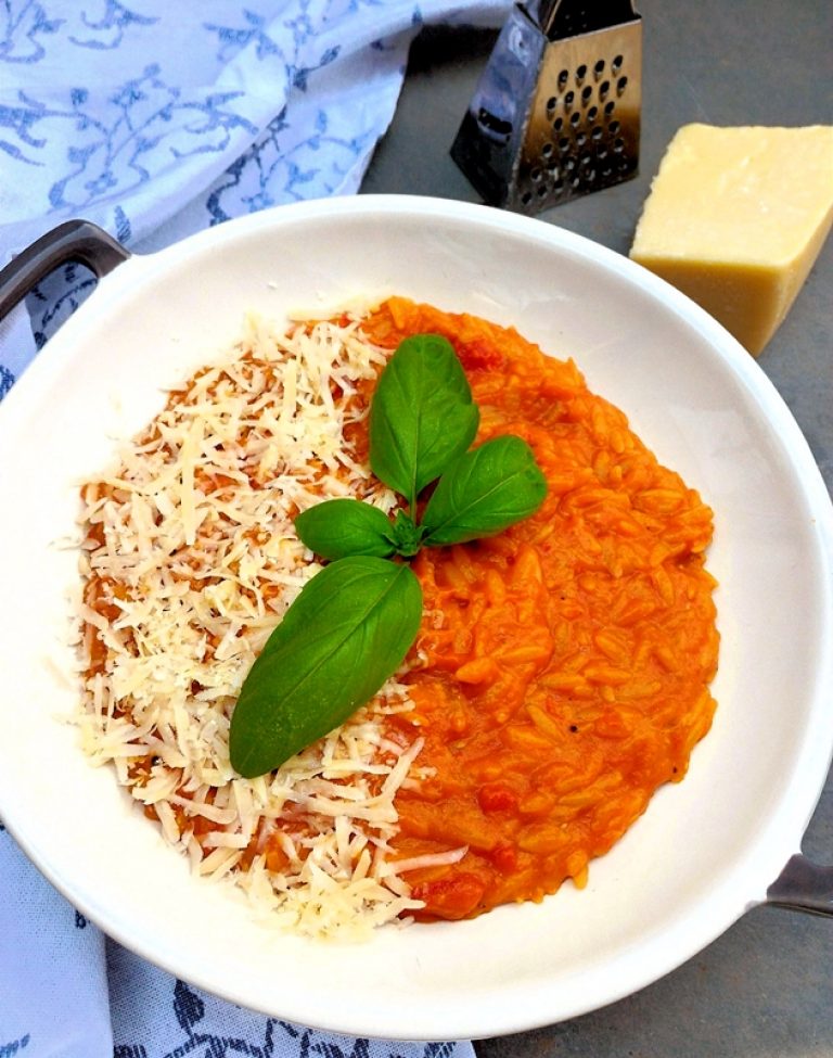 Risoni al pomodoro (risoni ao molho de tomate) – COZINHANDO PARA 2 OU 1